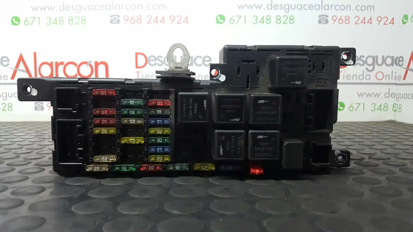 Caja reles fusible volvo xc90 d5 7 sitze 518828108 30728008 316413