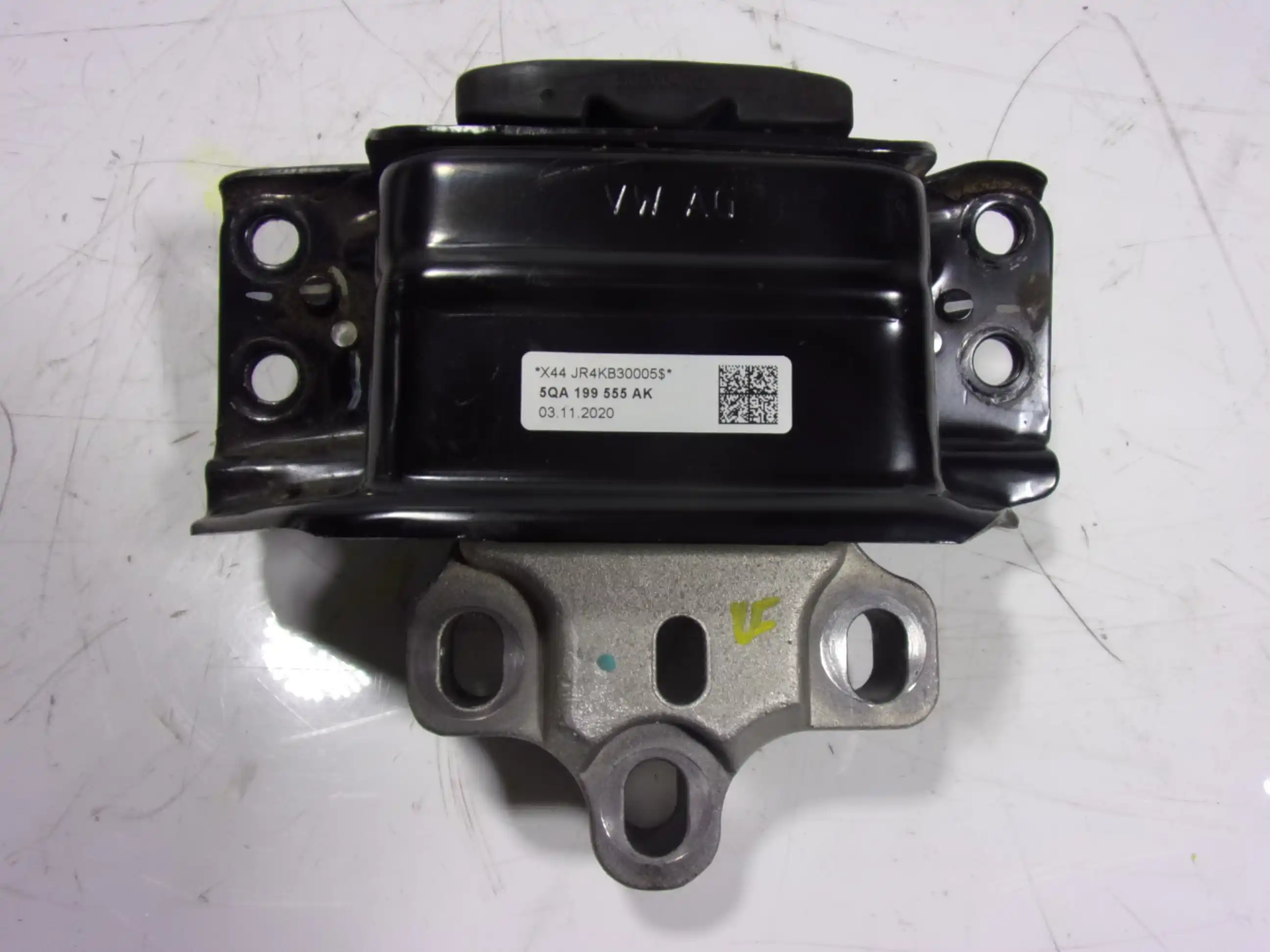 Left engine support skoda kodiaq 2.0 tdi 5qa199555ak 5qa199555c 17205235