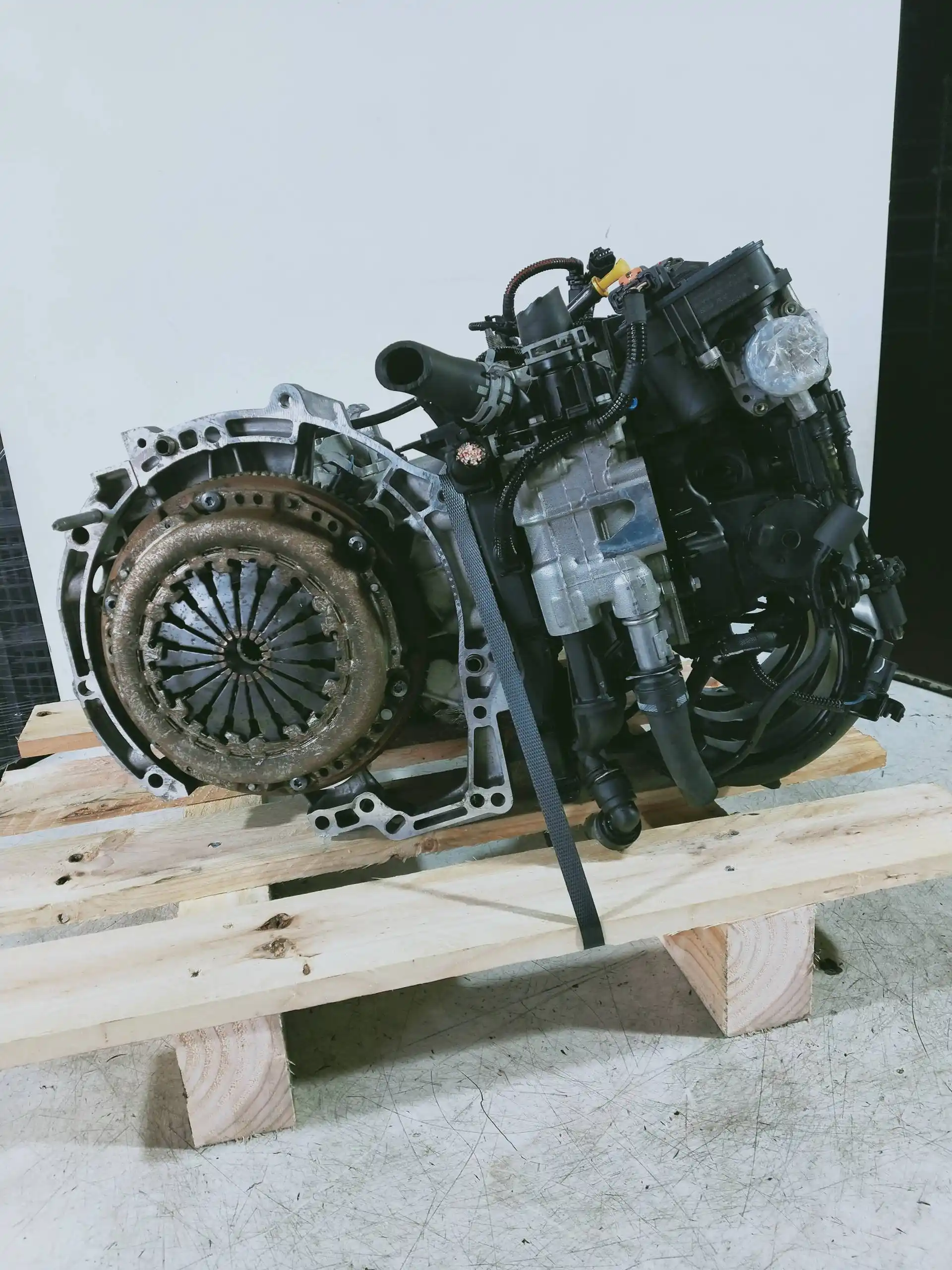 Motor completo peugeot 208 active hm05 10xva7 0347151 1421970