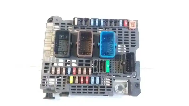 Boite a relais fusib citroen c4 picasso feel 05144579ac 9810296180 199245