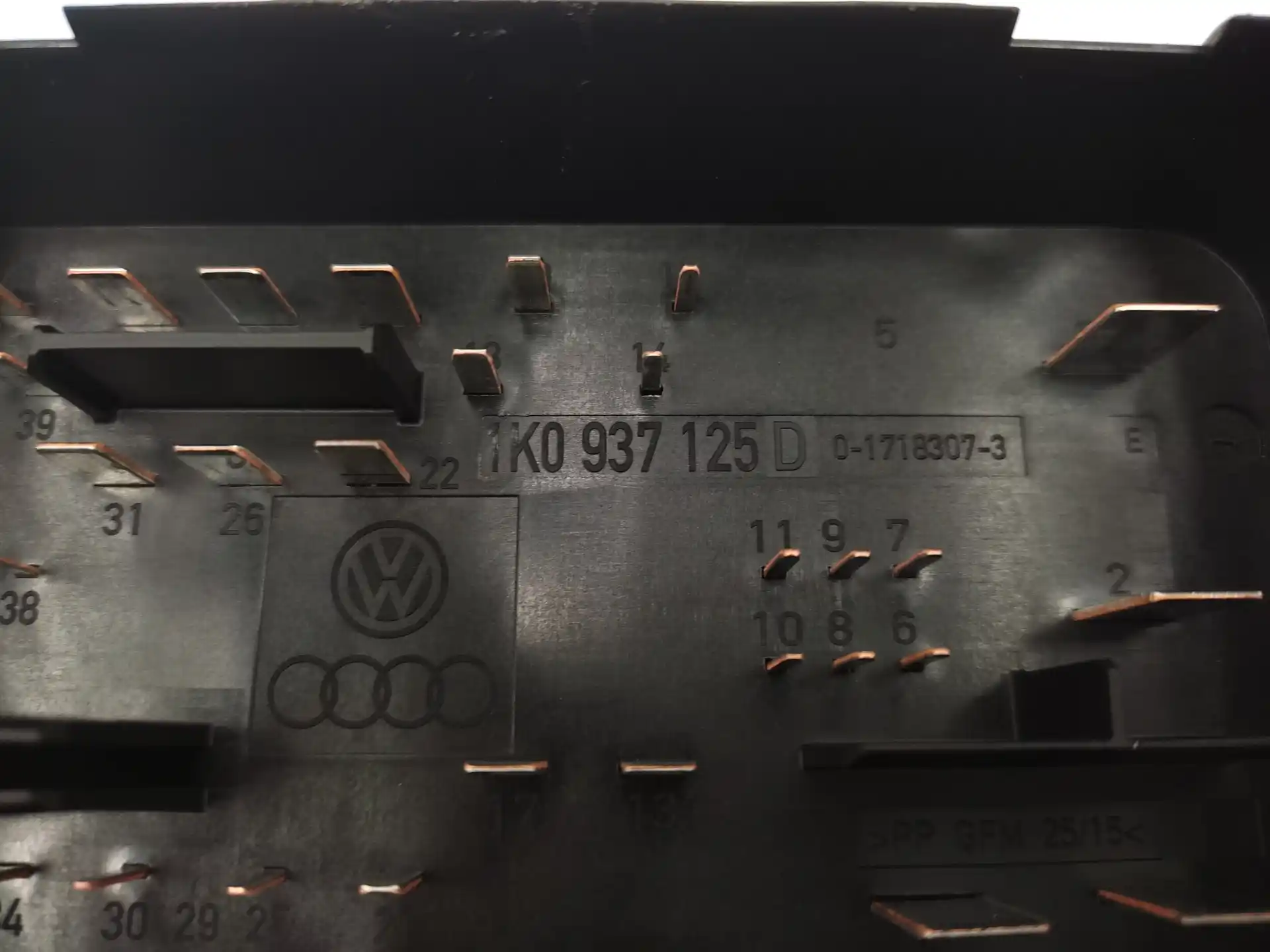 Relais- sicherungska audi a3 8p 1.6 tdi ambiente 1k0937125d 193981